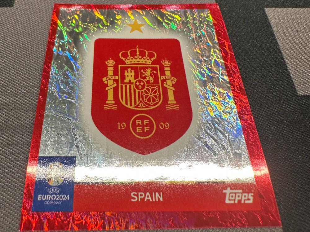 Topps Uefa Euro EM 2024 Wappen / Flag ESP 1 (Neu (gemäss Beschreibung)) in Kappel SO für CHF 0. ...