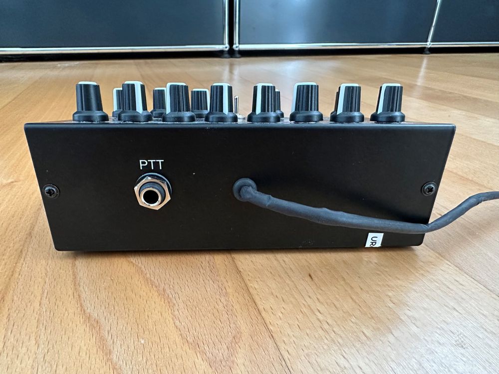 8-Band Mikrofon-Equalizer EQ V.6 von UR6QW für ICOM Geräte | Kaufen auf Ricardo