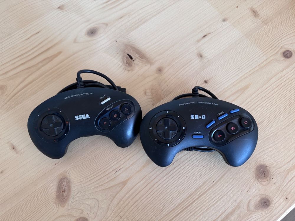 Sega Megadrive Mega Drive controller lot (Gebraucht) in Neuchâtel für ...