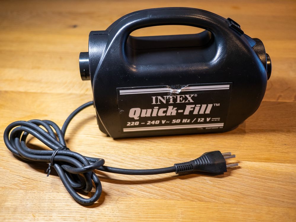 Intex Quick Fill Luftpumpe Kompressor für Schlauchboote etc. (Gebraucht) in Oensingen für CHF 30 ...