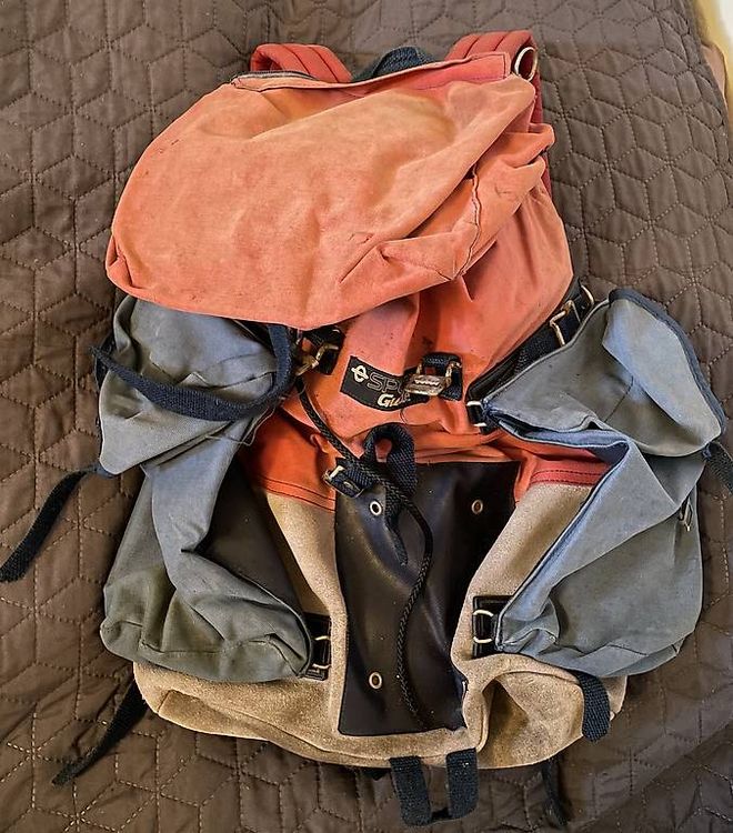 alter Rucksack (Gebraucht) in Grabs für CHF 1 – nur Abholung auf ...