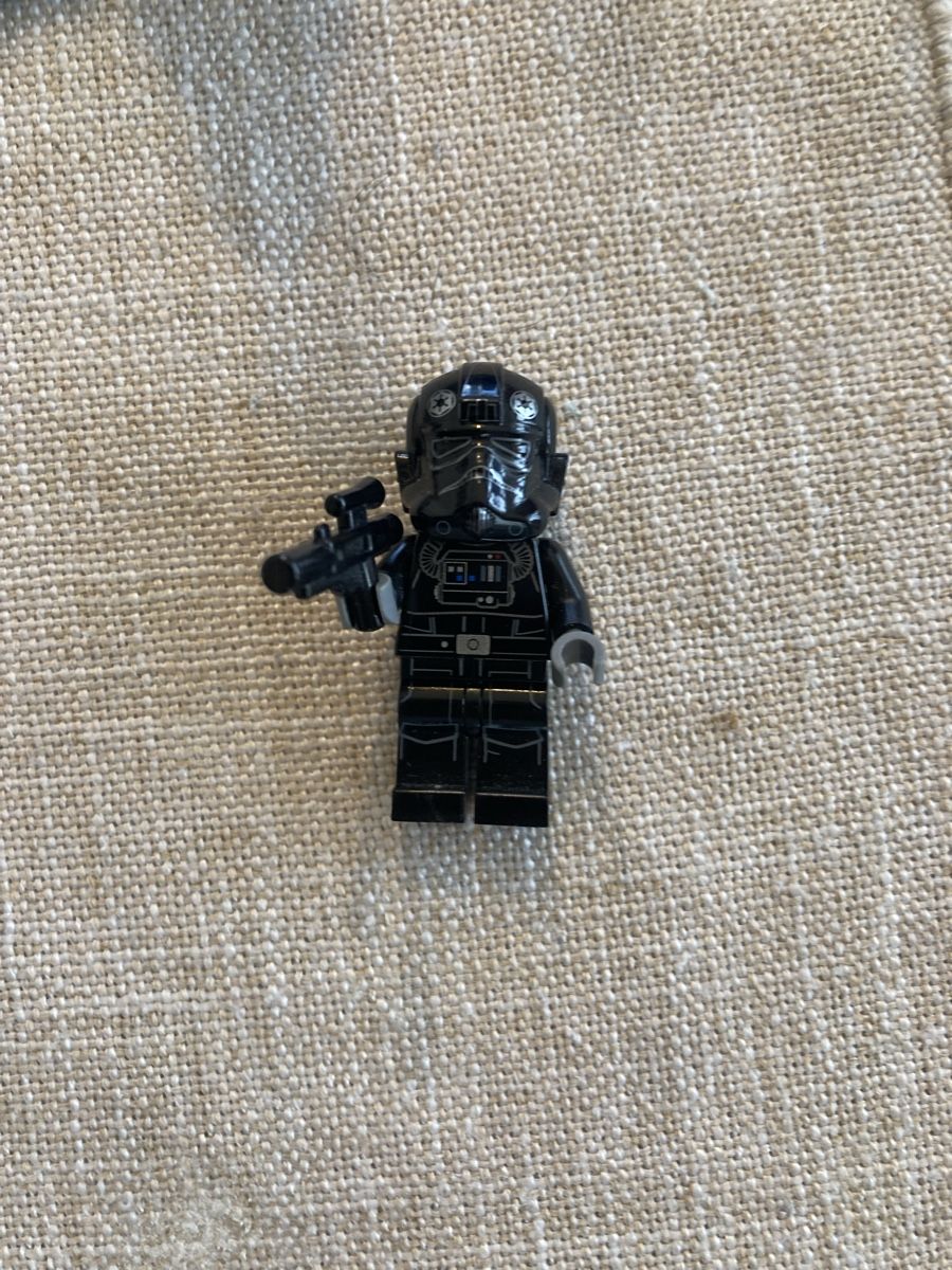 LEGO Star Wars TIE Pilot Minifigur mit Blaster (Gebraucht) in ...
