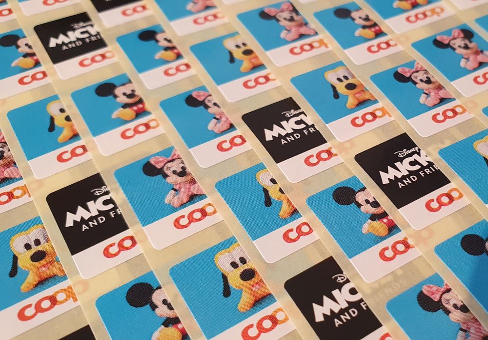 MICKEY AND FRIENDS - 120 Marken (Neu und originalverpackt) in Steinhausen für CHF 19 – mit ...