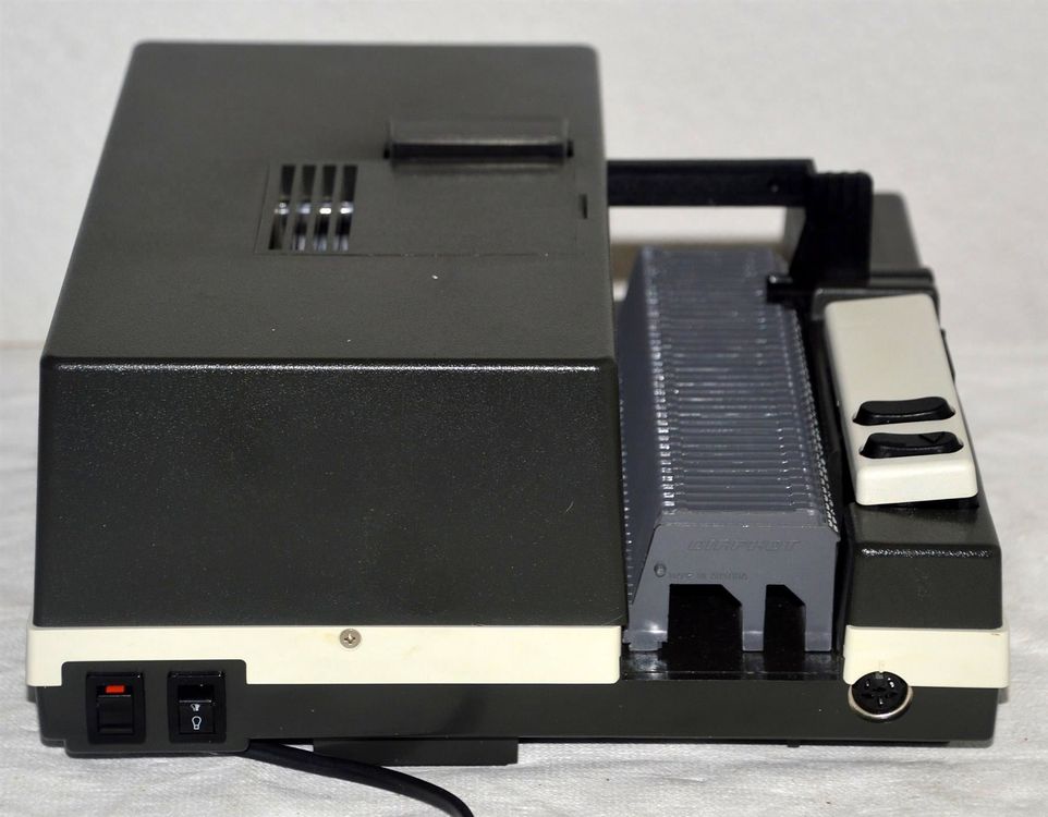 Diaprojektor Leitz Pradovit R150 (Gebraucht) in Collonges für CHF 80 – mit Lieferung auf Ricardo ...