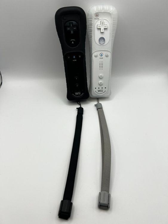 Wii MotionPlus Inside Controller (2 Stück) + Silikonhüllen | Kaufen auf ...