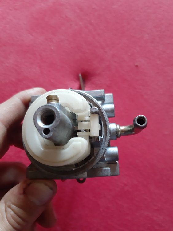 Mikuni Vergaser Mag Kubota Motor (Défectueux) à Sattel pour CHF 1 ...