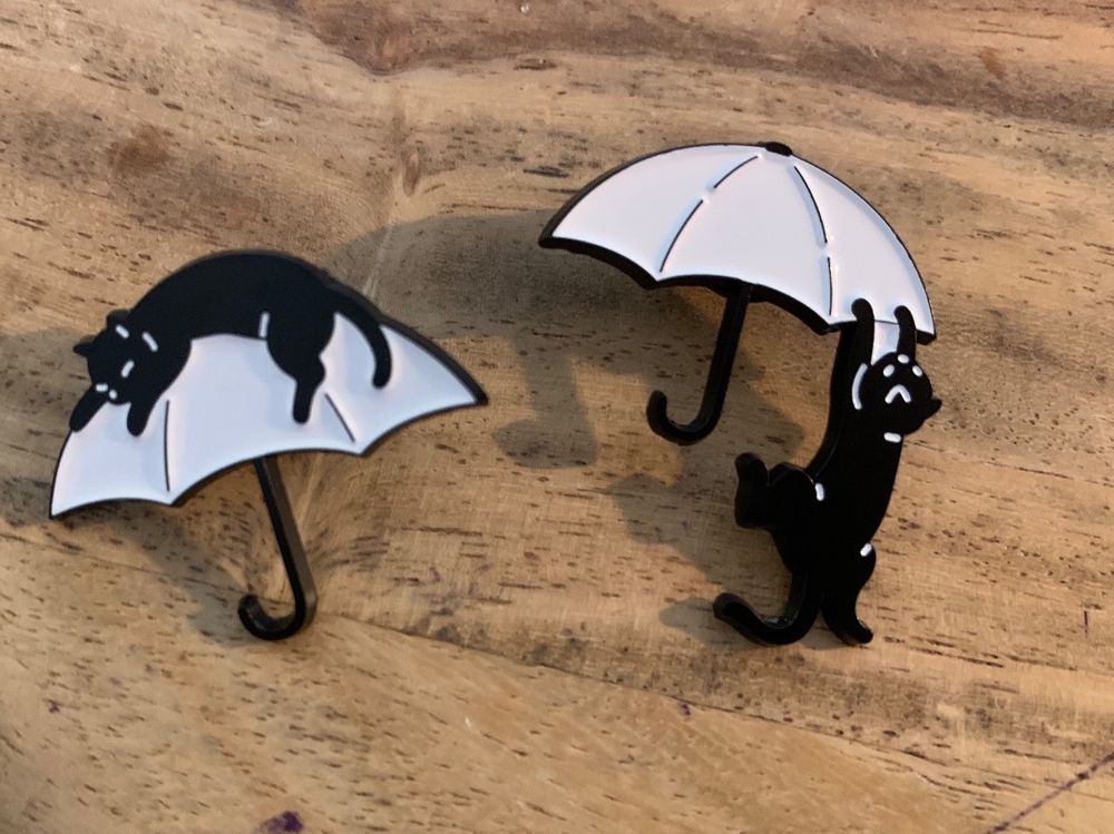 2x Pin Katze Regenschirm (Neu und originalverpackt) in Geneve für CHF 1.9 – mit Lieferung auf ...