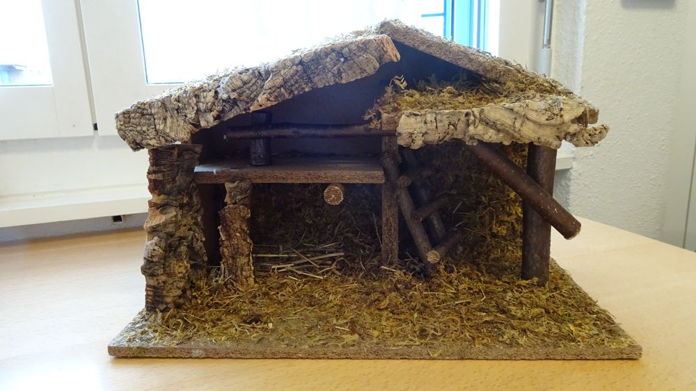 Krippe Stall Holz ohne Figuren Weihnachtsdeko (Gebraucht) in Zürich für CHF 8 – mit Lieferung ...