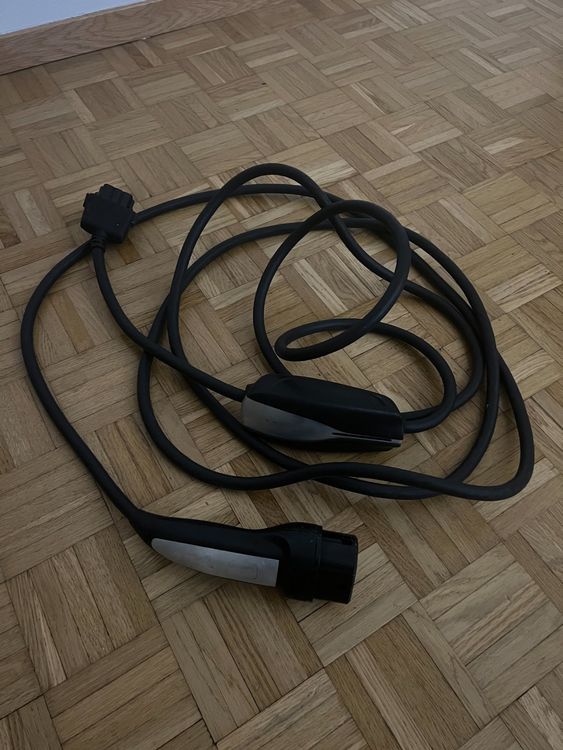 Tesla UMC 1 | Kaufen auf Ricardo