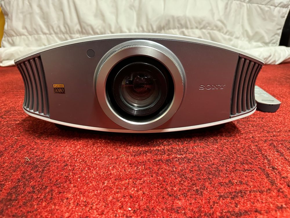 Beamer Sony VPL-VW100 (Defekt) in Remigen für CHF 61 – nur Abholung auf ...