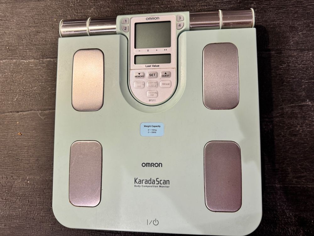 Omron Karada Scan Körperfettwaage BF511 (Gebraucht) in Auenstein für CHF 40 – mit Lieferung auf ...