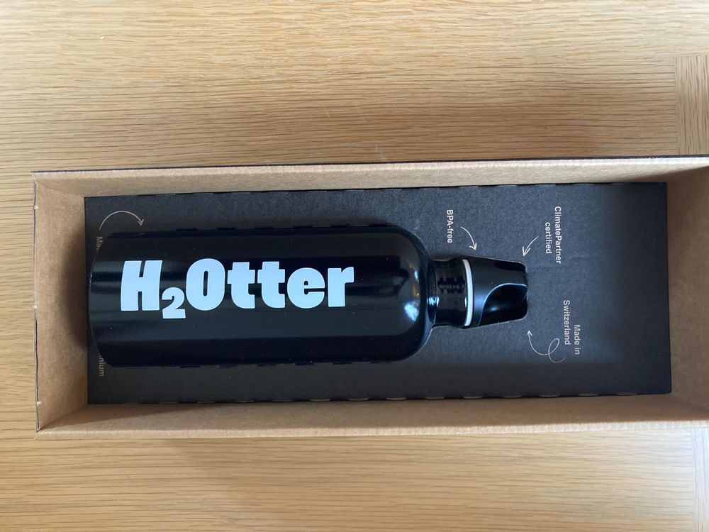 Bouteille SIGG x QoQa neuve, noire, idéale pour l'été (Neu und ...