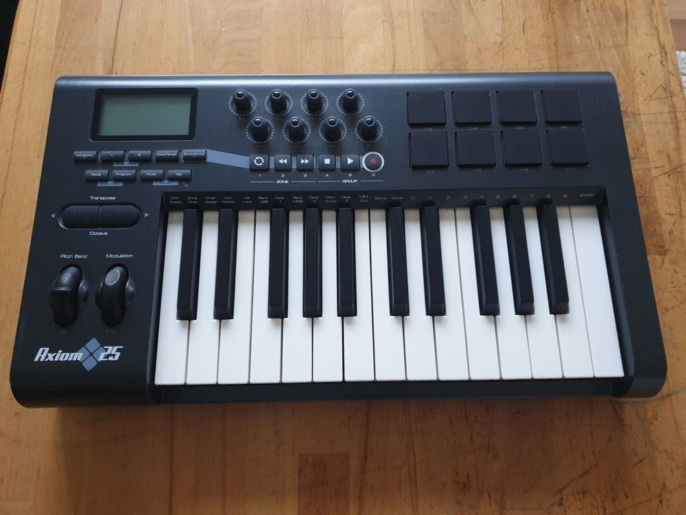 M-Audio Axiom 25 Keyboard mit Touchpads (Neu (gemäss Beschreibung)) in ...