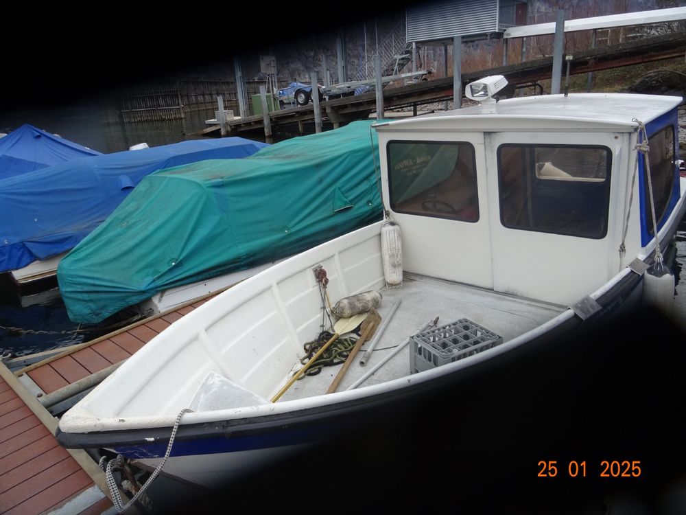 Motorschiff Thoma 6500 mit Kabine (Gebraucht) in Unterterzen für CHF 3500 – nur Abholung auf ...