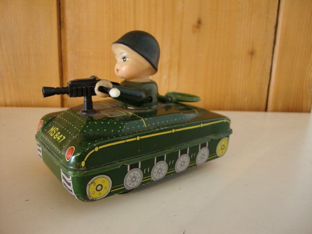 80er Jahre Blechspielzeug Panzer MS 847 mit Uhrwerksmotor (Gebraucht ...