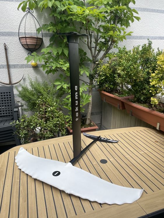Wingfoil Takuma Kujira Helium 1750 (Gebraucht) in für CHF 400 – mit ...