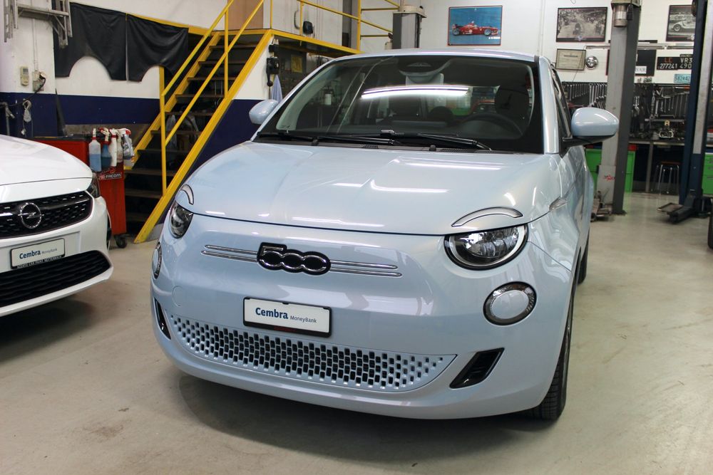 FIAT 500 electric 87 kW 119 PS Icon Elektroauto (Gebraucht) in ...
