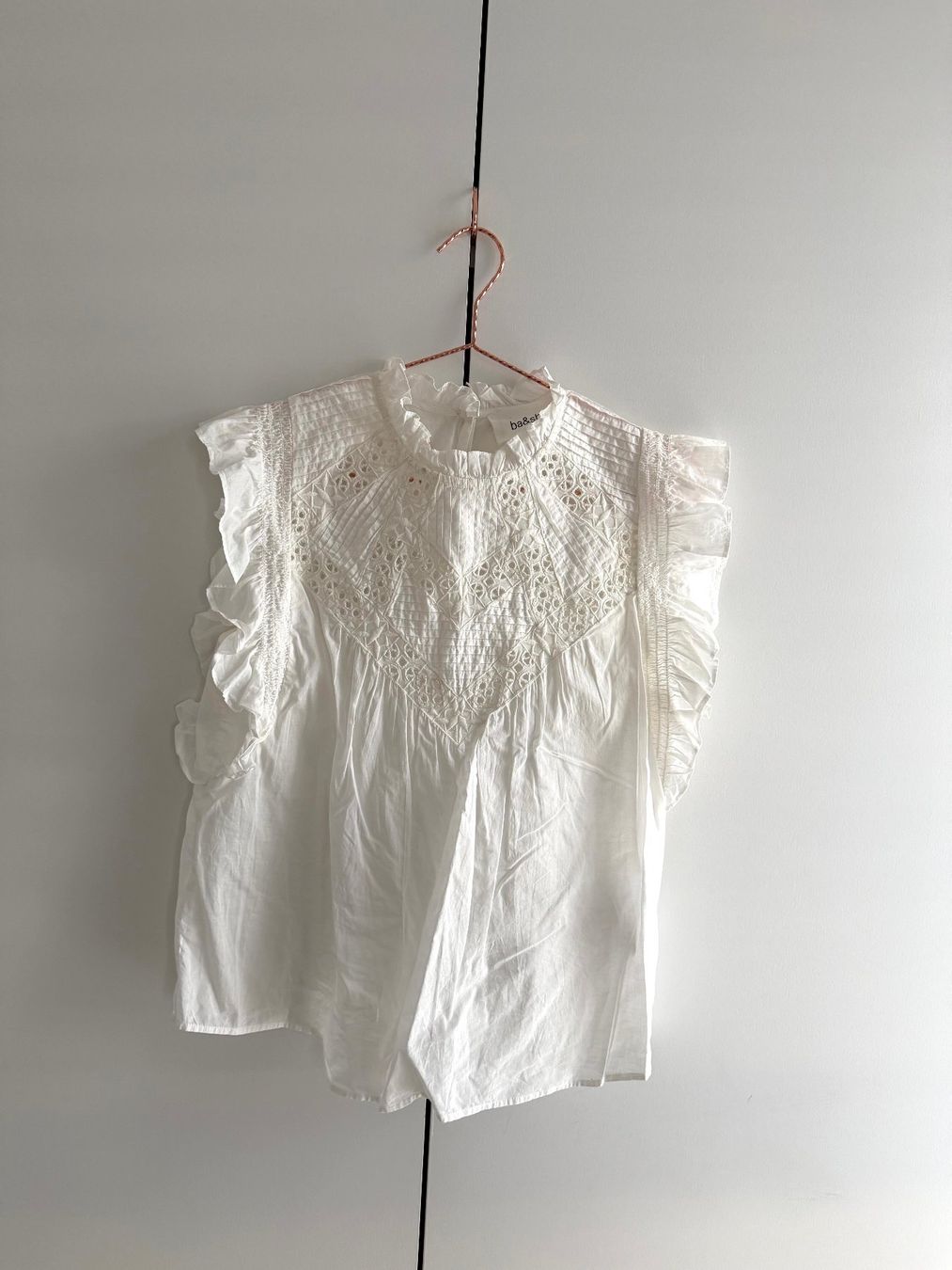 Haut BA&SH blanc sans manches (Neuf (Voir description)) à La conversion ...