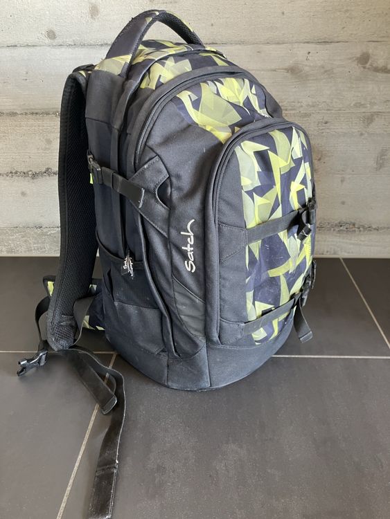 Satch Schulrucksack grün schwarz Muster gebraucht (Gebraucht) in Knonau ...