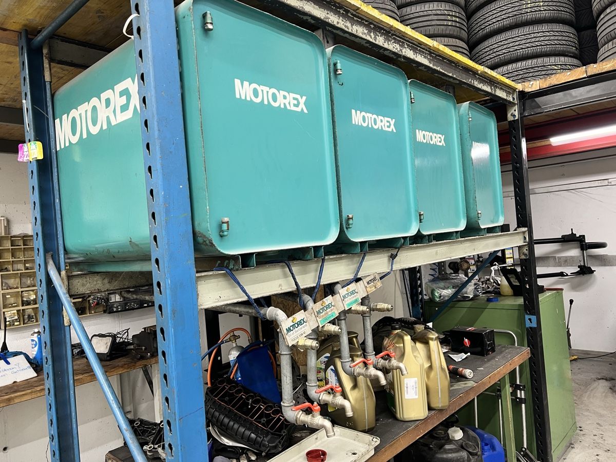 Motorex Öltanks, ideal für Werkstatt -Top Zustand! (Gebraucht) in ...