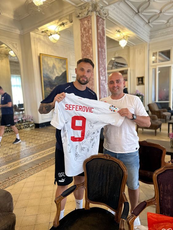Signiertes match prepared trikot von Haris Seferović (Neu (gemäss ...