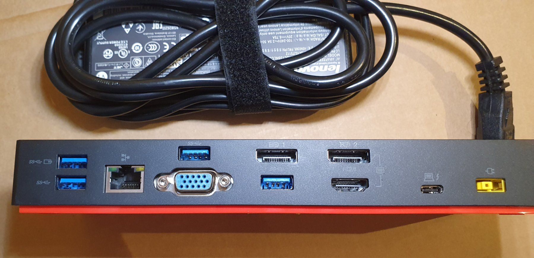 ThinkPad Thunderbolt 3 Dock - Type 40AC - 135W Netzteil (Gebraucht) in ...