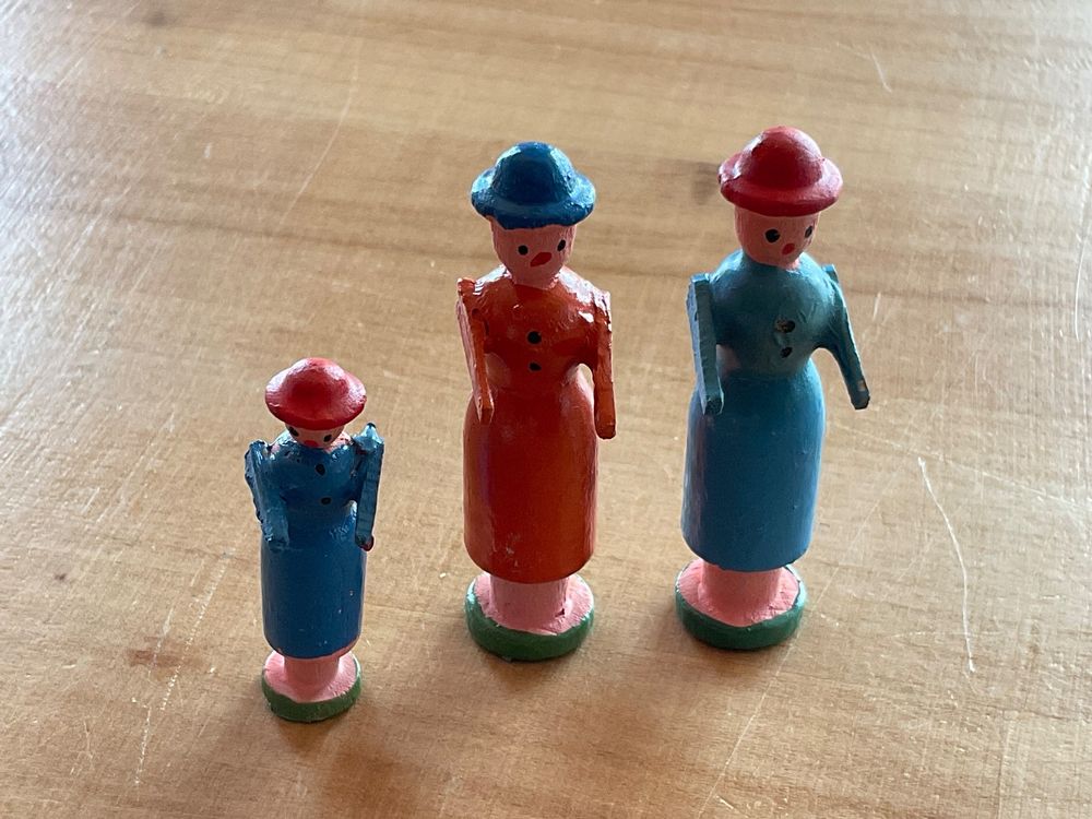 Holz Figuren Männchen / Deko (Gebraucht) in Rümlang für CHF 3 – mit ...