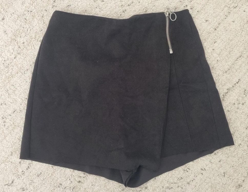 Jupe-short noir(e) "Zara" - taille S | Kaufen auf Ricardo