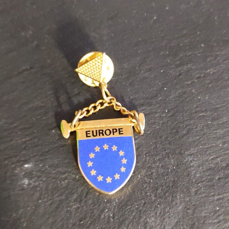 Pins Europe (Gebraucht) in Orsieres für CHF 2 – mit Lieferung auf ...