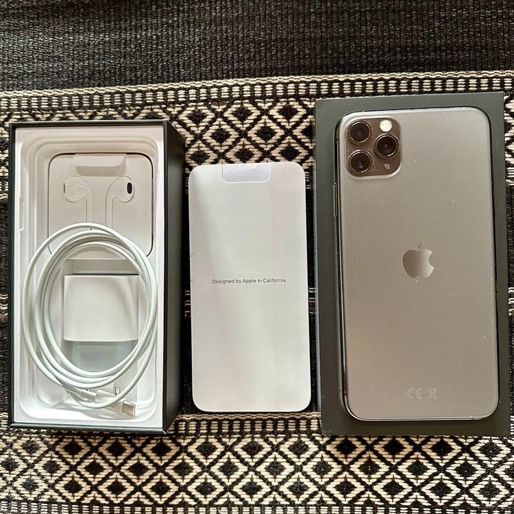 Iphone 11 Pro Max 256GB (Gebraucht) in Vevey für CHF 410 – mit Lieferung auf Ricardo kaufen