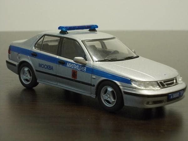 Saab 9-5 Sedan Phase I 1997-2001 Police Moskau silber met. (Neu und ...