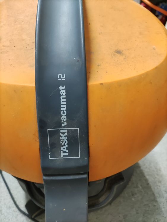 Taski Vacumat 12 als Ersatzteillager, Bastler (Defekt) in Spreitenbach ...