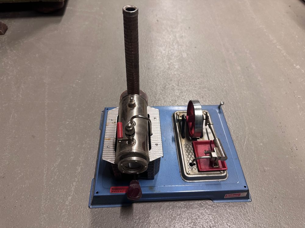 Wilesco Dampfmaschine D8 | Kaufen auf Ricardo