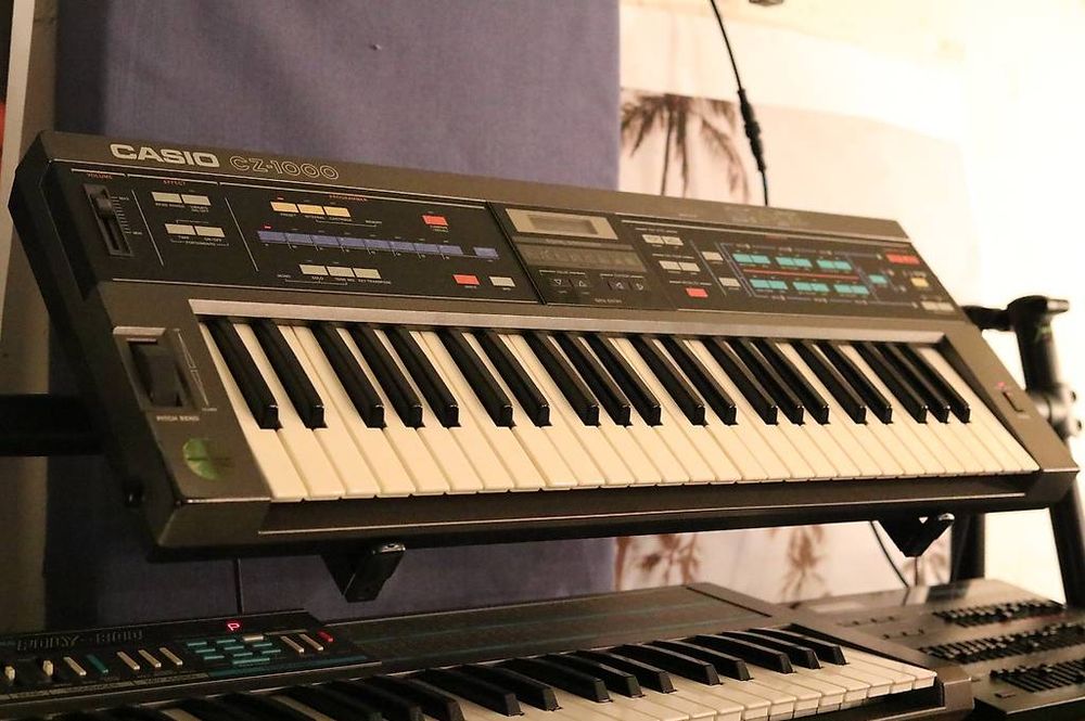 Casio CZ-1000 Synthesizer (1985) (Gebraucht) in Zürich für CHF 700 – nur Abholung auf Ricardo kaufen