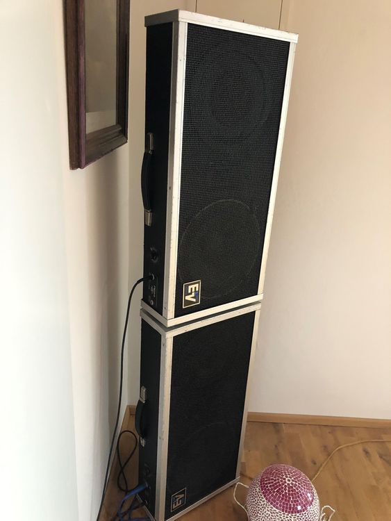 2 Stück Electro Voice Monitore Modell FM12-3A | Kaufen auf Ricardo