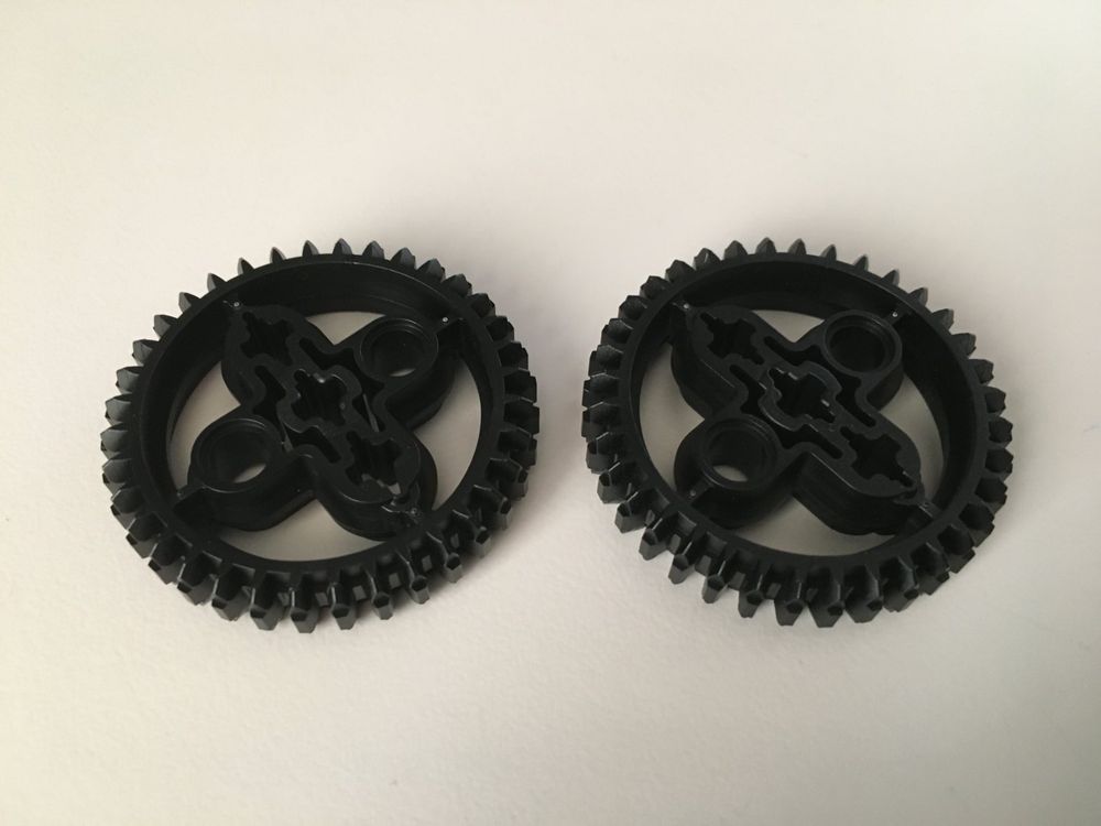 Lego*Technik*2*Grosse*Zahnräder*V10S*MF (Neu (gemäss Beschreibung)) in Wald ZH für CHF 4 – mit ...