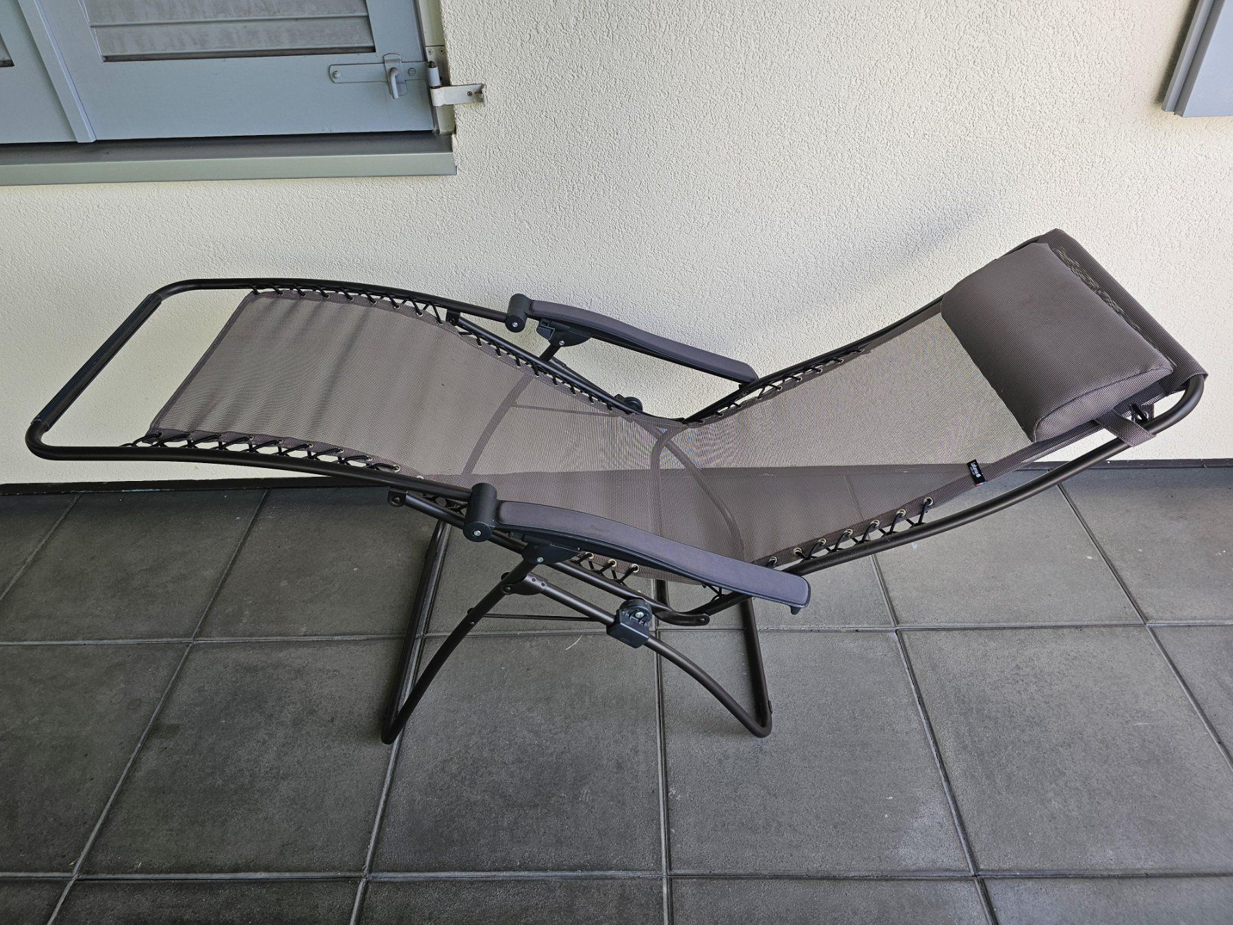 Klapp-/Liegestuhl Lafuma + Kissen (NEU in OVP) - Set G-2/6 (Neu (gemäss Beschreibung)) in Riehen ...