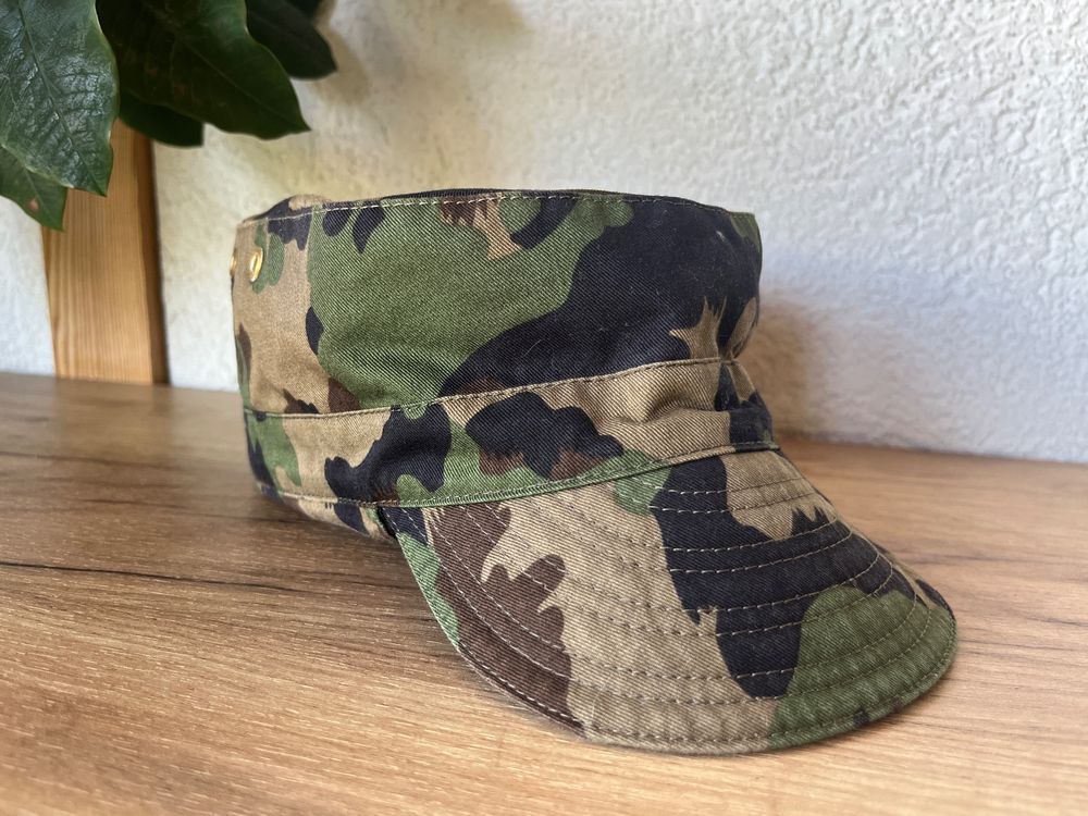 Neuwertiger Mutz TAZ 90 - Schweizer Armee / Militär | Kaufen auf Ricardo