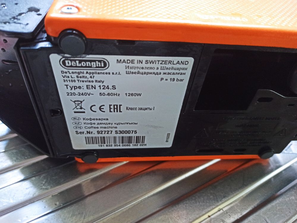 DeLonghi EN 124.S Espressomaschine - Swiss Made, (Usato) a Oberweningen per CHF 88 – solo ritiro ...