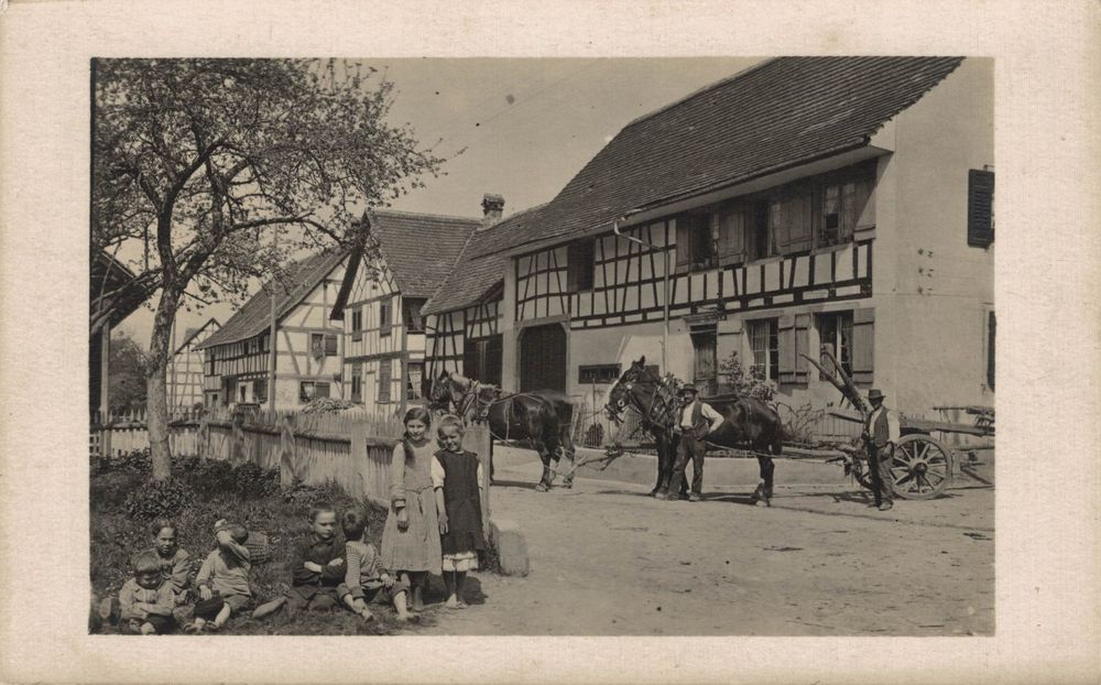 Dorfpartie, Riegelhäuser, Kinder, Bauern mit Pferdefuhrwerk | Kaufen auf Ricardo