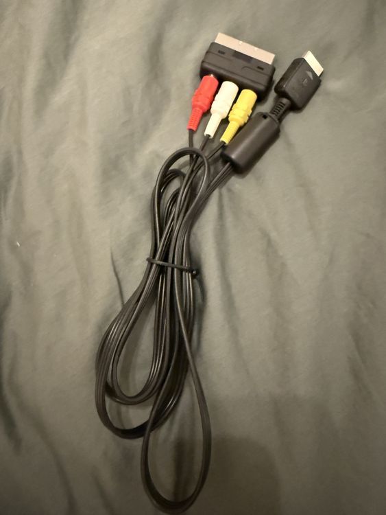 Original Sony Playstation AV-Kabel - Top Zustand! (Neu (gemäss ...