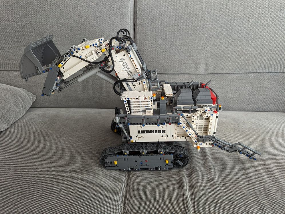 LEGO Technic 42100 Liebherr Bagger R9800 | Kaufen auf Ricardo