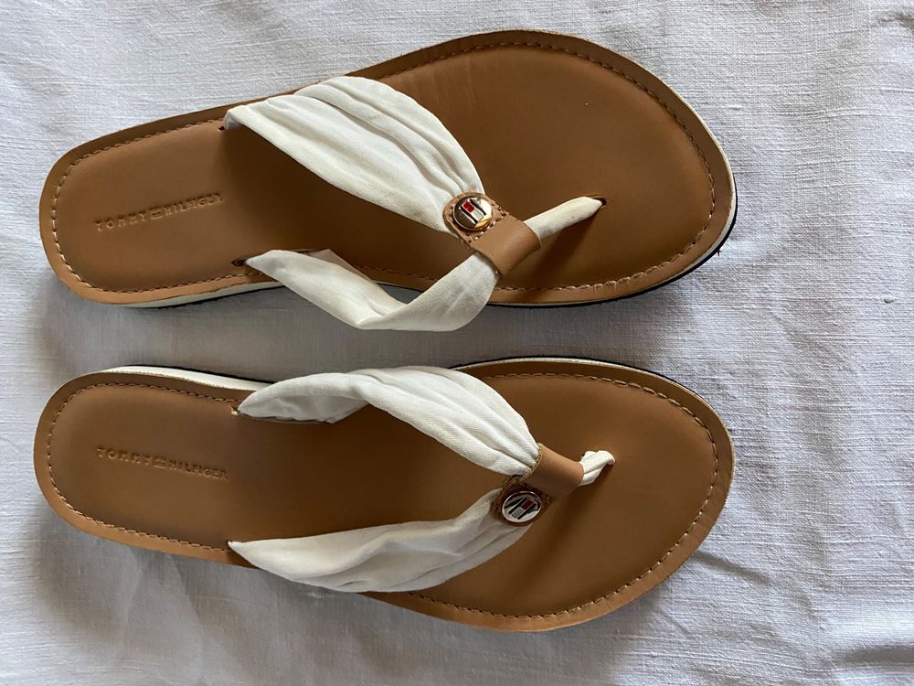 Pieds nus Flip flops Tommy Hilfiger 38,5 (Gebraucht) in Geneve für CHF 12 – mit Lieferung auf ...