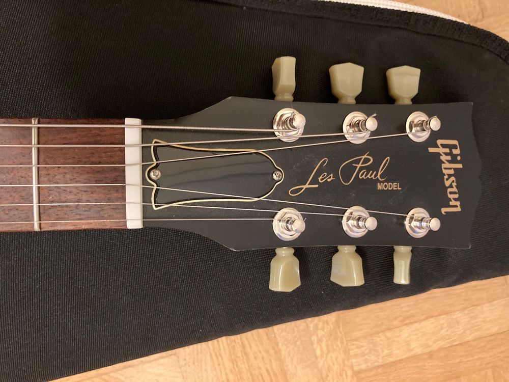 E-Gitarre Gibson Les Paul & Ibanez-Verstärker (Gebraucht) in Moosleerau ...