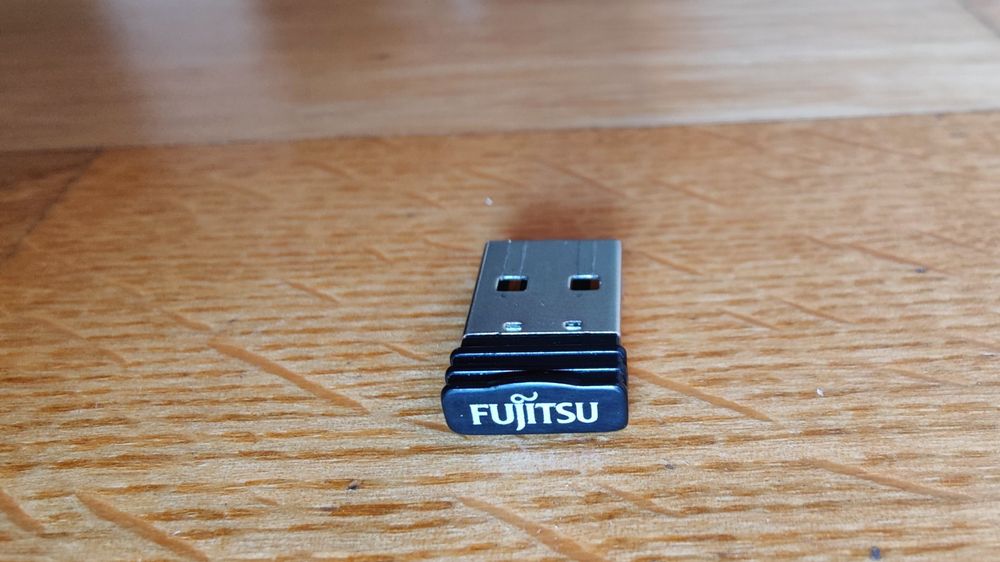 Fujitsu Wireless Tastatur Set LX901 / CH Layout (Gebraucht) in ...