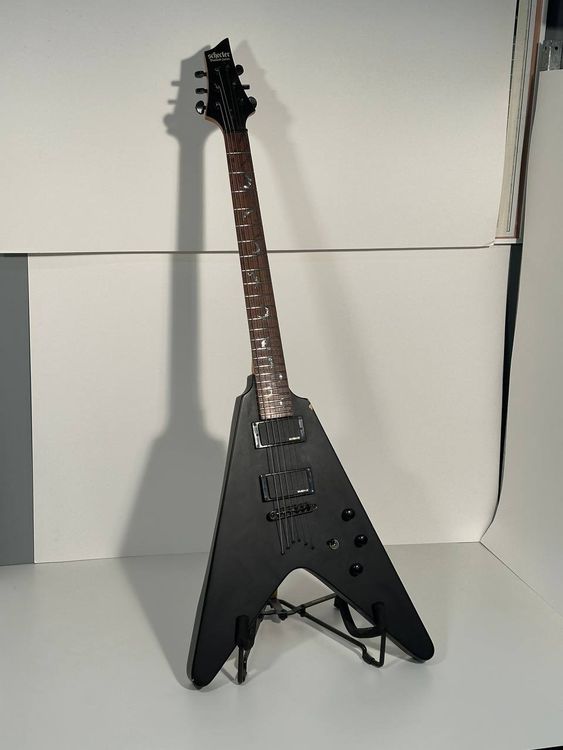 Schecter Diamond Series Damien V-1 (Gebraucht) in Wädenswil für CHF 160 ...