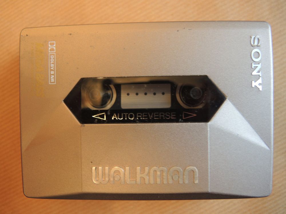 SONY Walkman WM - 2091 Player Kassette Mega Bass Cassette (Defekt) in Rorschach für CHF 32 – mit ...