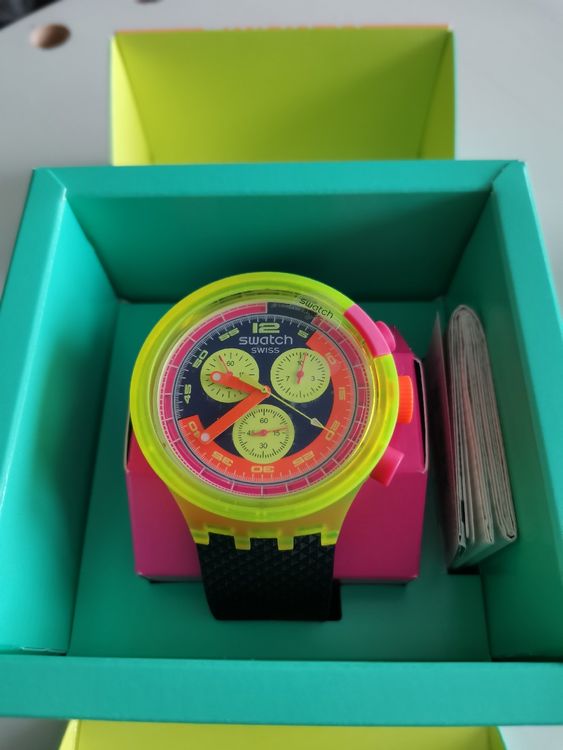 Swatch neon to the max Neu !! (Neu und originalverpackt) in Fislisbach ...
