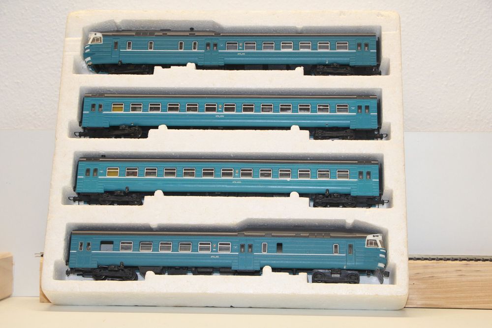 Elektritschka RVR DR1A-405 Dieseltriebwagen 4-teilig, H0, DC (Gebraucht) in Uhwiesen für CHF 77 ...