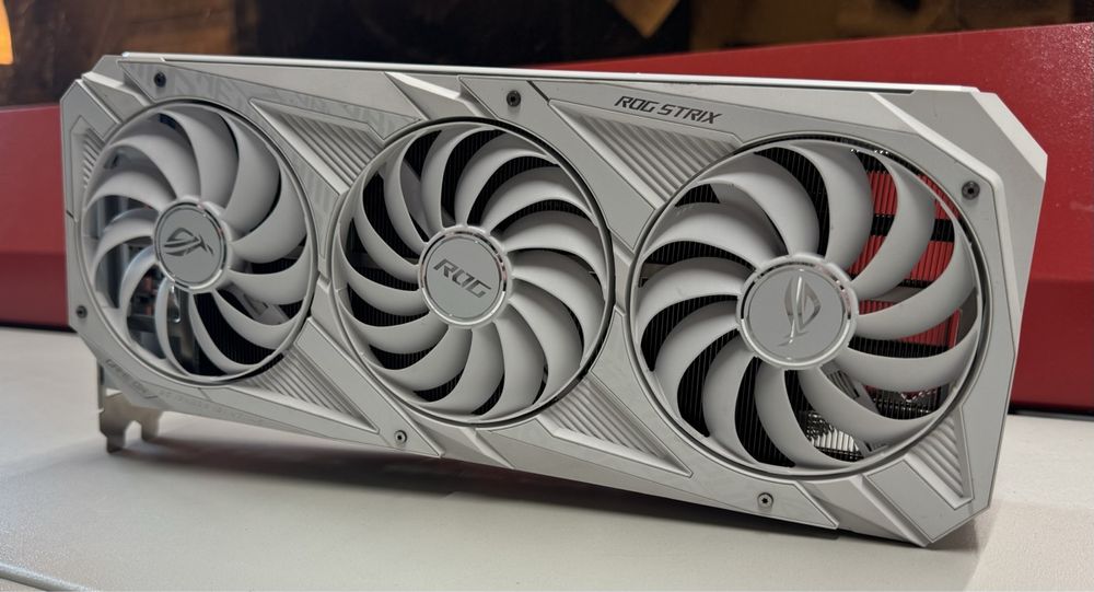 Grafikkarte ASUS GeForce RTX™ 3090 ROG Strix Gaming OC White (Gebraucht ...